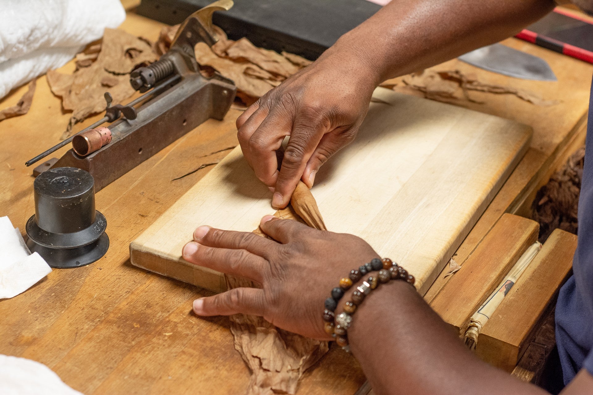 Cigar Roller School — Bobalu Cigar Company